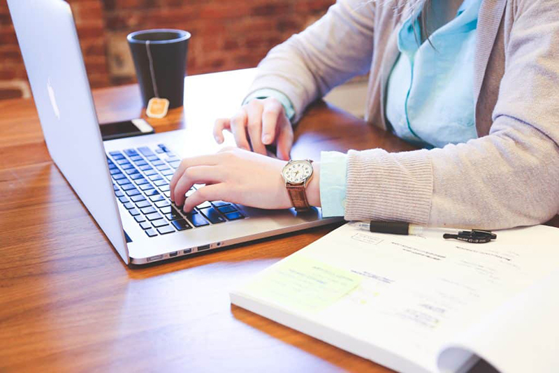 1 on 1 Online English Learning With Native Speakers In HCM